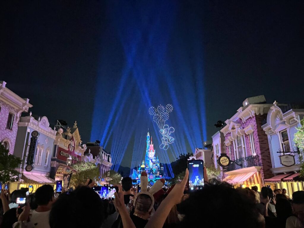 Momentous: Party in the Night Sky at Hong Kong Disneyland Review: Is It ...