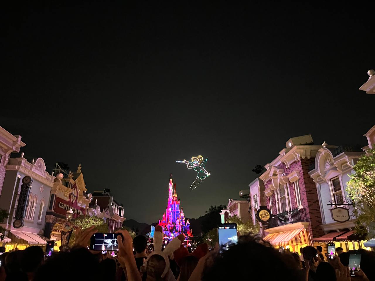 Momentous: Party in the Night Sky at Hong Kong Disneyland Review: Is It ...